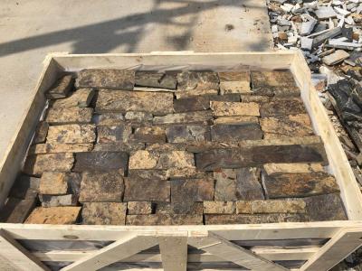 China Eisen-Rost-Sandstein-Wand-Fliesen, natürlicher Stützmauer-Stein, rostiger Staplungsstein, Sandstein-Wand-Umhüllung zu verkaufen