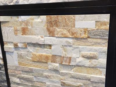 China Neuer Austern-Quarzit Ledgestone, Beige stapelte Stein, aufgeteilte Steinplatten, Naturstein-Umhüllung zu verkaufen