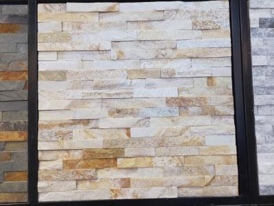 China Neuer Austern-Quarzit Ledgestone, Beige stapelte Stein, aufgeteilte Steinplatten, Naturstein-Umhüllung zu verkaufen