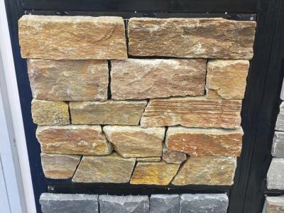 China Chapa rústica de la piedra de la cuarcita con la parte posterior del alambre de acero, revestimiento de la pared de la cuarcita en venta