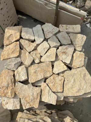 China Beige Limestone Random Flagstone for Wall, Loose Stone Wall Cladding, Limestone Split Wall Stone en venta