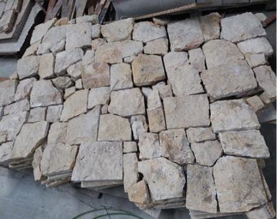 China Beige Limestone Flagstone for Wall,Natural Limestone Wall Cladding back with mesh en venta