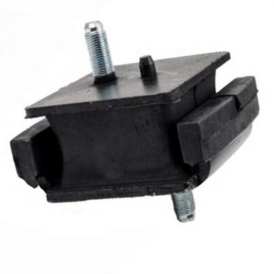 Cina 12361-17020 Front Right Engine Mount For TOYOTA LANDCRUISER 2005-2009 in vendita
