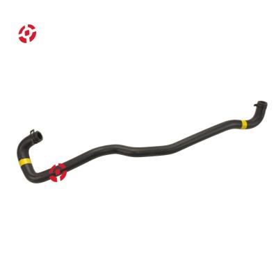 Cina Tubo flessibile in gomma per liquido di raffreddamento per Land Rover Tubo dell'acqua per radiatore olio OE LR034625 Tubo del liquido di raffreddamento del motore in vendita