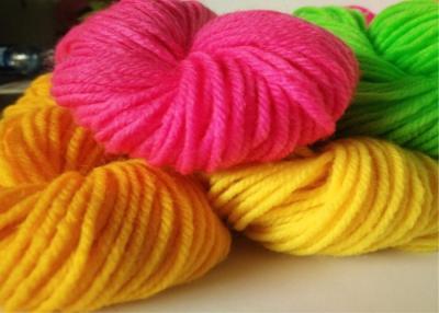 China O uso do deslizador faz crochê a linha fio acrílico colorido de 4 dobras para tricotar manualmente à venda