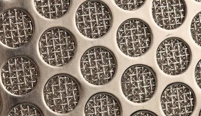 퍼포레이티드 금속은 철사 그물 세공 패널을 소결시켰습니다