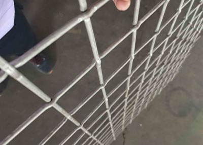 Cina La serratura del foro della scanalatura ha unito le reti metalliche 0,047" 0,039" 0,031" cavo 0,197" apertura in vendita