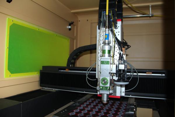 Quality High Precision Fiber Laser Cutting Machine System 1500w Fiber Laser Cutter 600 for sale