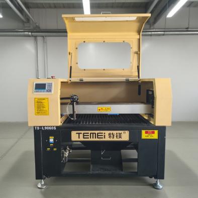 Cina Alta precisione 9060 macchina di incisione laser non metallico di taglio acrilico laser in vendita