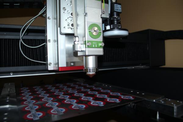 Quality High Efficiency Compact Fiber Laser Cutting Machine Precise 2kw Fiber Laser for sale