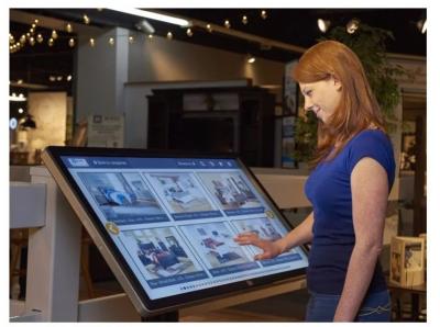 China 43" Vertikale, die silbrigen wechselwirkenden Noten-LCD-Bildschirm-Werbungs-Kiosk der digitalen Beschilderung für Einkaufszentrum steht zu verkaufen