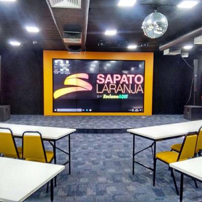 중국 55 인치 HD 500 알 내로우 베젤 3840x2160 LCD 비디오 월 판매용