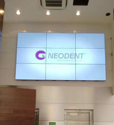 중국 1.8 밀리미터 베젤 3840x1600 32 " 500 NIT Lcd 키오스크 모니터 판매용