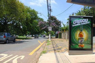 中国 65インチの屋外の防水倍は表記LCDの広告プレーヤーのデジタル味方する 販売のため