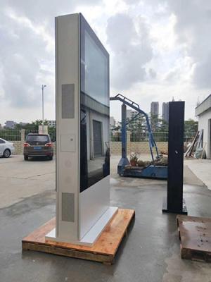 China Señalización al aire libre de Digitaces de los liendres del alto brillo 2500 para el mercado europeo en venta