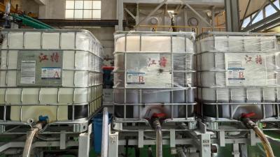 China Hardness Shore D 75-85 Liquid epoxy resin for room temperature application environment providing curing and superior surface finish for sale