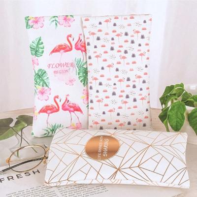 China Soft Glasses Pouch for Sunglasses; Auto-Closing, Floral Dotted Sunglasses Pouch for sale