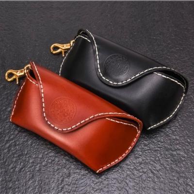 China Ah046 Made in China, Wholesale Selling Genuine Leather Glasses Soft Bag, Free Custom Logo for sale