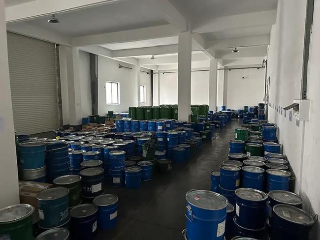 Tungsten carbide production equipment in factory