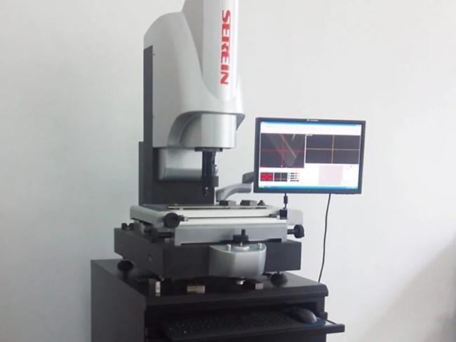 Final quality check before packaging