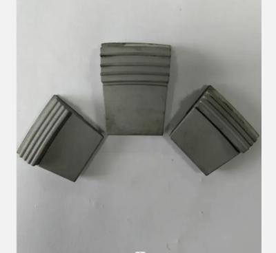 Chine Carreaux de carbure de tungstène soudés en spirale résistant à l'usure pour les centrifugeuses à décanter à vendre