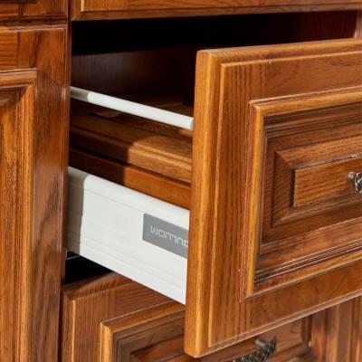 Cina Mobilia di legno solida classica di lusso di stile dell'America degli armadi da cucina E0 in vendita