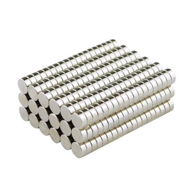 China Axial Magnetization N35 N52 Grade Neodymium Magnets with Temperature Resistance of 80°C-220°C for sale