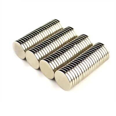 China Axial Magnetization N35 N52 Grade Neodymium Magnets with Temperature Resistance of 80°C-220°C for sale