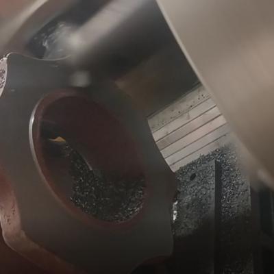 China Aangepaste Driezijdige CNC Boor- en Freesmachine voor Brandkraanbewerking Te koop