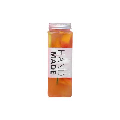 China Convenient Screw On Lid Bubble Tea Jugs With Handle for sale