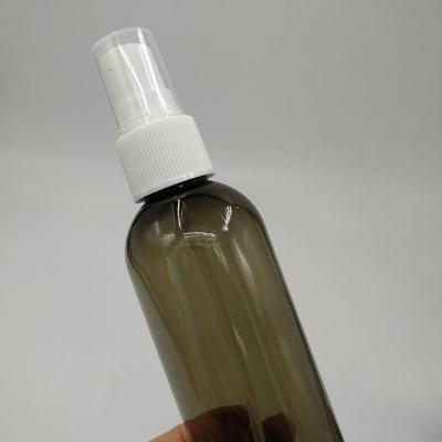 中国 高容量 100ml 120ml 150ml 200ml 250ml 500ml 透明 ホワイト アンバー ブルー PET プラスチック 化粧品 梱包 スプレーボトル 販売のため