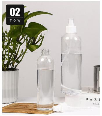 China Garrafas portáteis de PET de plástico para viagens em vários tamanhos à venda