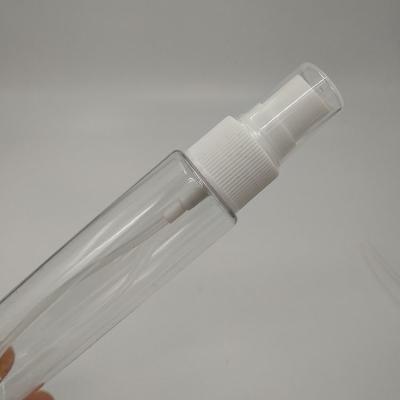 China Botella de rociado de PET clásica transparente redonda Diseño duradero Varias capacidades para uso diario en venta