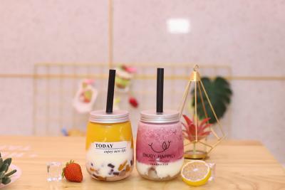 China Screw-on Lid Milk Tea Bottles For Juice Clear Packaging In Bulk for sale