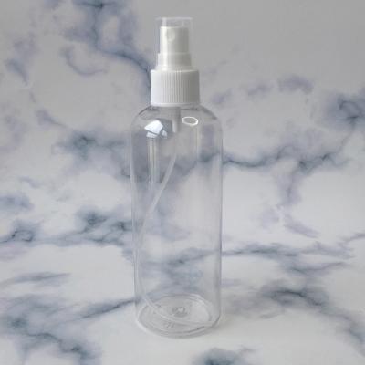 China Bottle de spray de PET clássico de superfície lisa para uso doméstico revoluciona a experiência de limpeza à venda