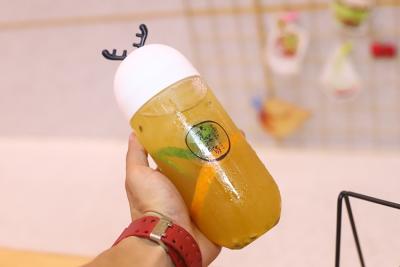 China Medium Bubble Tea Jugs The Perfect Addition to Your Tea Collection for sale