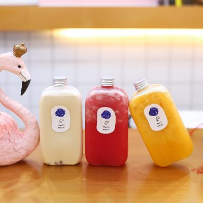 China Medium Clear Milk Tea Bottles Square Round Shape Suitable for Beverage Packaging and Storage Solutions for sale