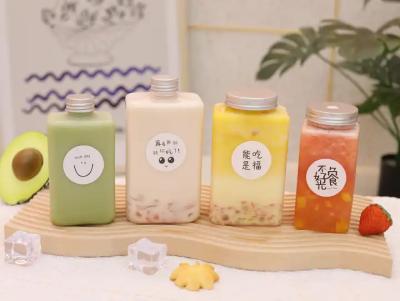 China Water Safe Plastic Bubble Tea Jugs Ideal for Bubble Tea Cafes and Beverage Businesses Requiring Large Capacity Containers for sale