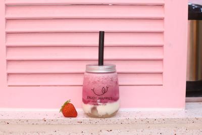 China Modern Milk Tea Bottles Featuring Screw-on Lid Square Round Design Ideal for Beverage Packaging and Consumer Satisfaction for sale