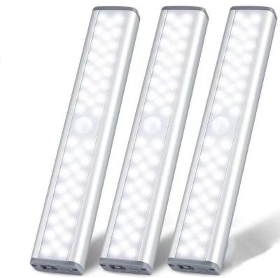 Cina Motion Sensor Control PIR Motion Sensor Lamp Cupboard Wardrobe Bed Lamp Under Cabinet Night Light Smart Light Perception For Led Cabinet Stairs in vendita