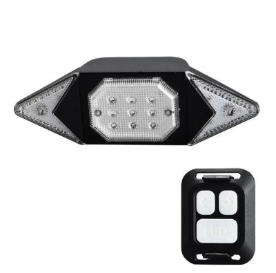 Cina Morden Outdoor Night Riding Use LED Bike Light Made By Black ABS Plastic Keep Waterproof And Long Working Time in vendita