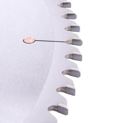 Cina Lame per seghe circolari PCD in metallo duro industriale per MDF anticorrosivo in vendita