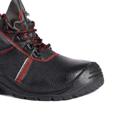 Cina Stivali da lavoro in acciaio unisex con suole esterne in PU/PU per scarpe di sicurezza protettive in vendita
