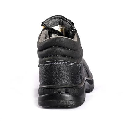 Cina OEM Scarpe da lavoro leggere resistenti allo scivolamento con rivestimento a maglia e stivali di sicurezza con suola esterna in PU/PU in vendita