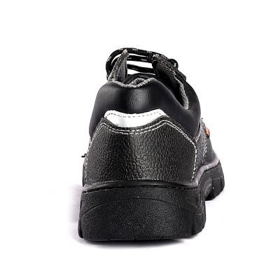 Cina Calzature di sicurezza per piedi in acciaio con lingua in tessuto di nylon e materiale superiore in pelle di mucca in rilievo in vendita