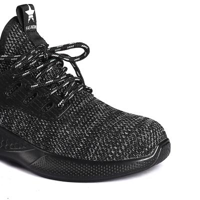 Cina Calzature di sicurezza Flyknit resistenti allo scivolamento con suola intermedia Kevlar anti-perforazione in vendita