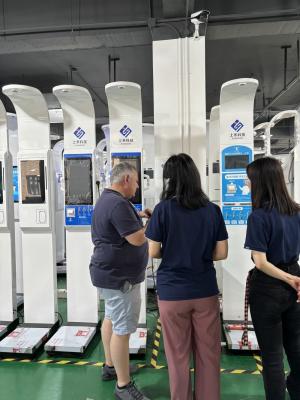 China Height and Weight Machine Scales 200kg WiFi LCD Electronic Digital Weighing Printing Scale for sale