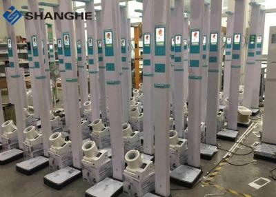 Cina Chiosco del controllo sanitario di connessione del codice a barre della carta di identità per altezza/peso/Bmi/pressione sanguigna in vendita