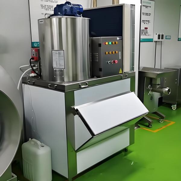 Quality 1000kg/H Commercial Ice Cube Maker Machine SUS304 Mainframe Material for sale