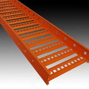 中国 パーソナライズされたC1-100X200高強度屋外用途用の孔付きケーブルトレイ 販売のため
